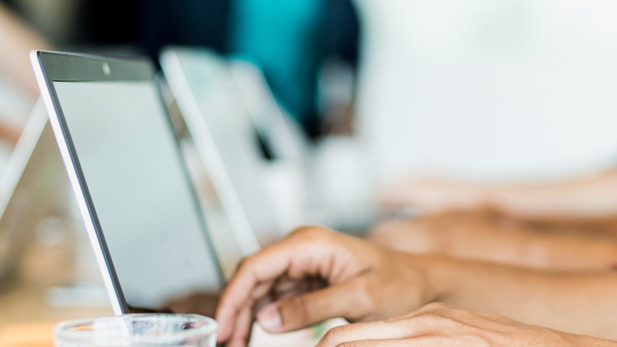 電子インボイスとは？5つのメリットとPeppolについてわかりやすく解説 | TOKIUM（トキウム） | 経費精算・請求書受領クラウド